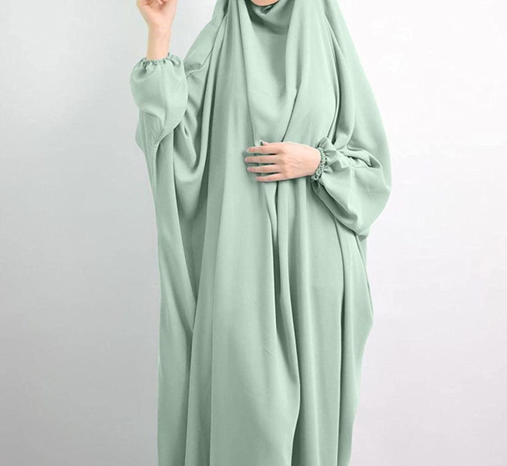 A i lejohet vajzës muslimane të falet me pantallona? - Pyetje dhe ...